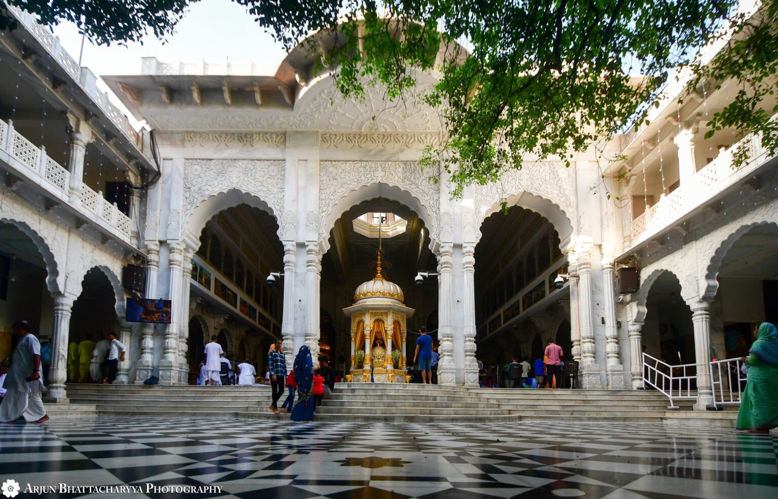 Juhu-temple - The Hare Krishna Movement